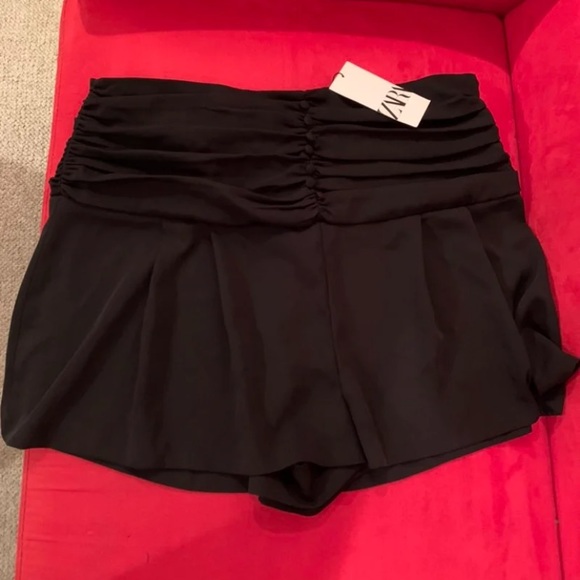 Zara | Shorts | Zara Gathered Skort | Poshmark